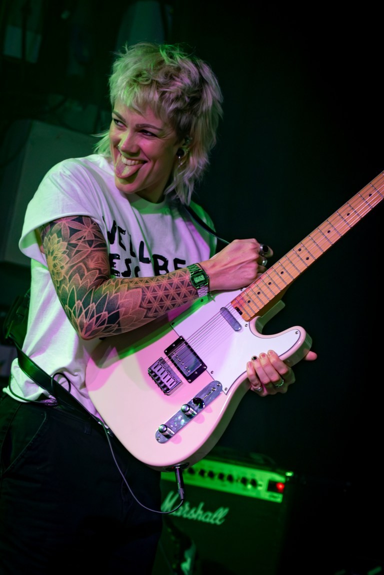 The Meffs – Britpunk Duo Hit The Road. – Broken Static Magazine